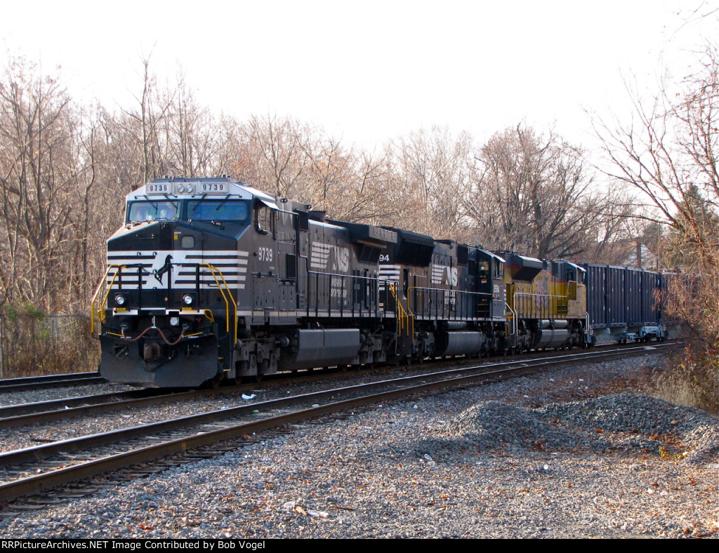 NS 9739 and 2594; UP 8821